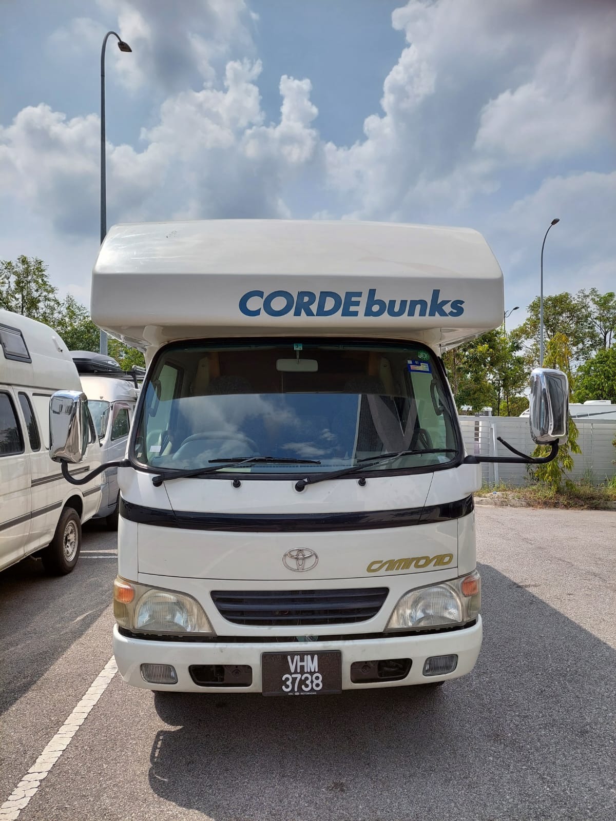 [For Rent] Toyota Camroad 2.0 Petrol - RV2U
