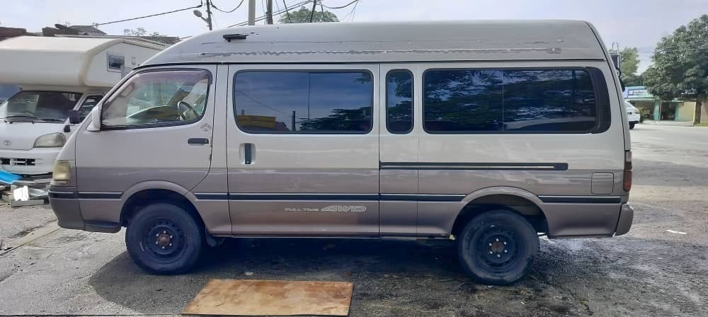 [For Sale] Toyota Hiace Campervan (MT-17) - RV2U